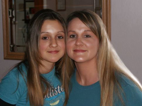 The North Platte Telegraph's Mother Daughter Look-Alike Contest